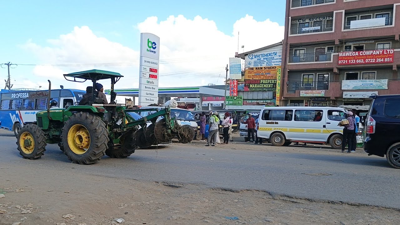 Nairobi rush hour - Kangundo Road (Kayole Junction) Obama Estate area ...