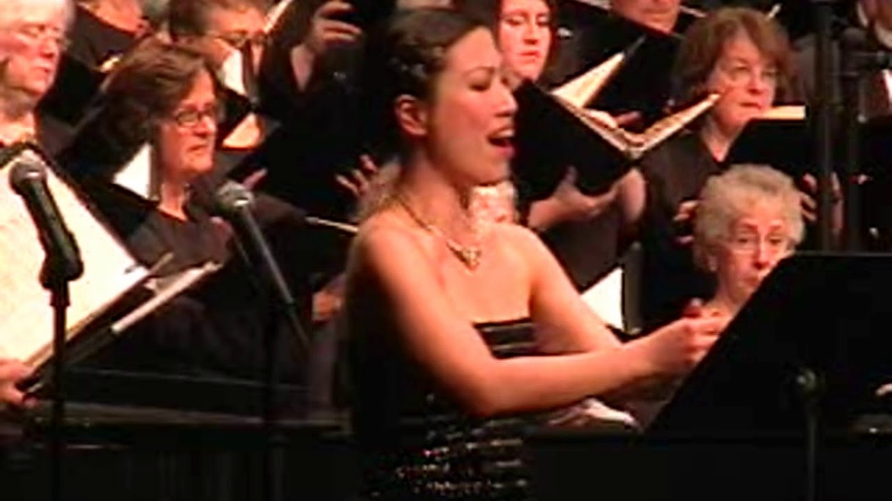 Soprano Solo from "Requiem" by John Rutter - YouTube