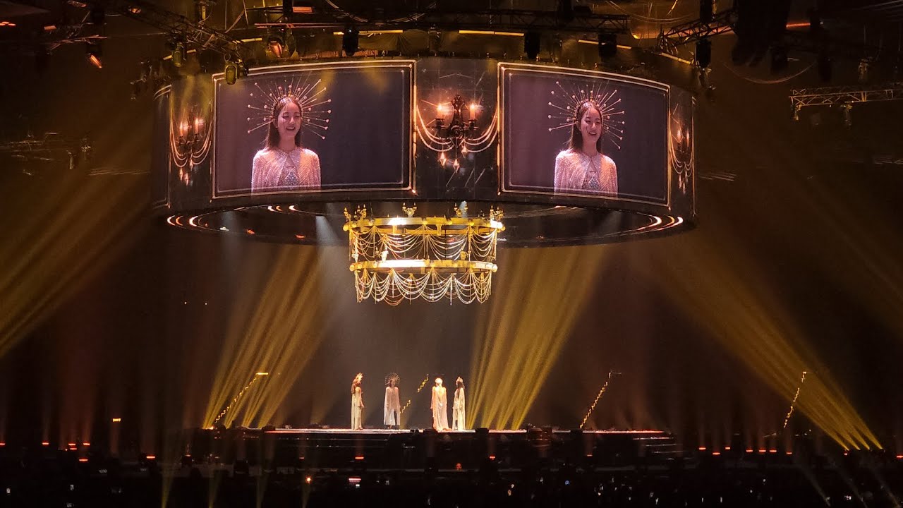 4 queens concert - YouTube