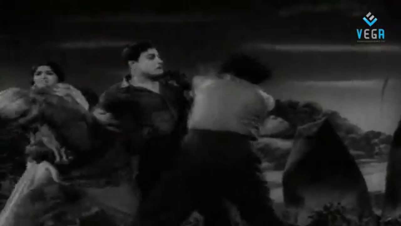 Kalangarai Vilakkam Movie : Action Scene - YouTube