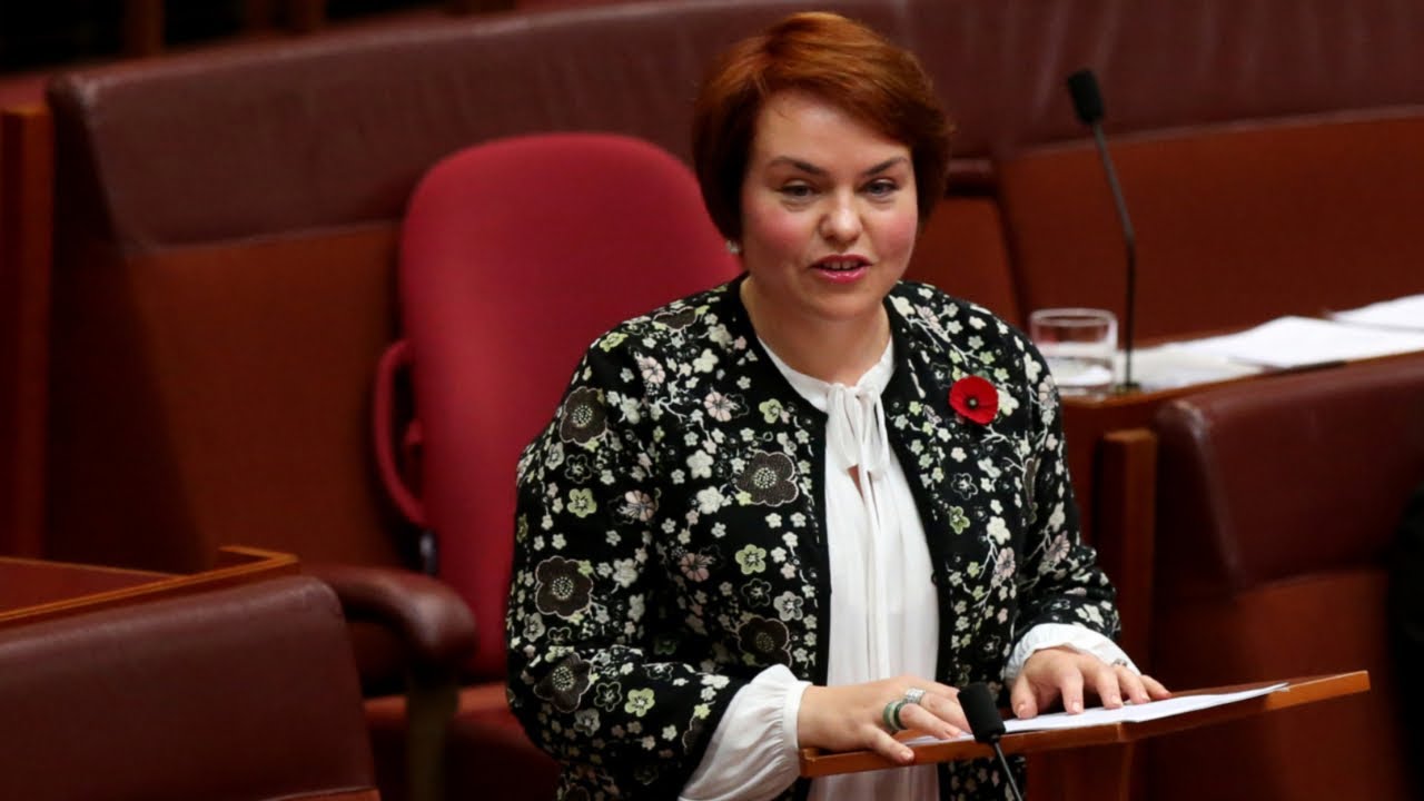 Kimberley Kitching’s husband breaks silence on ‘mean girls’ saga - YouTube