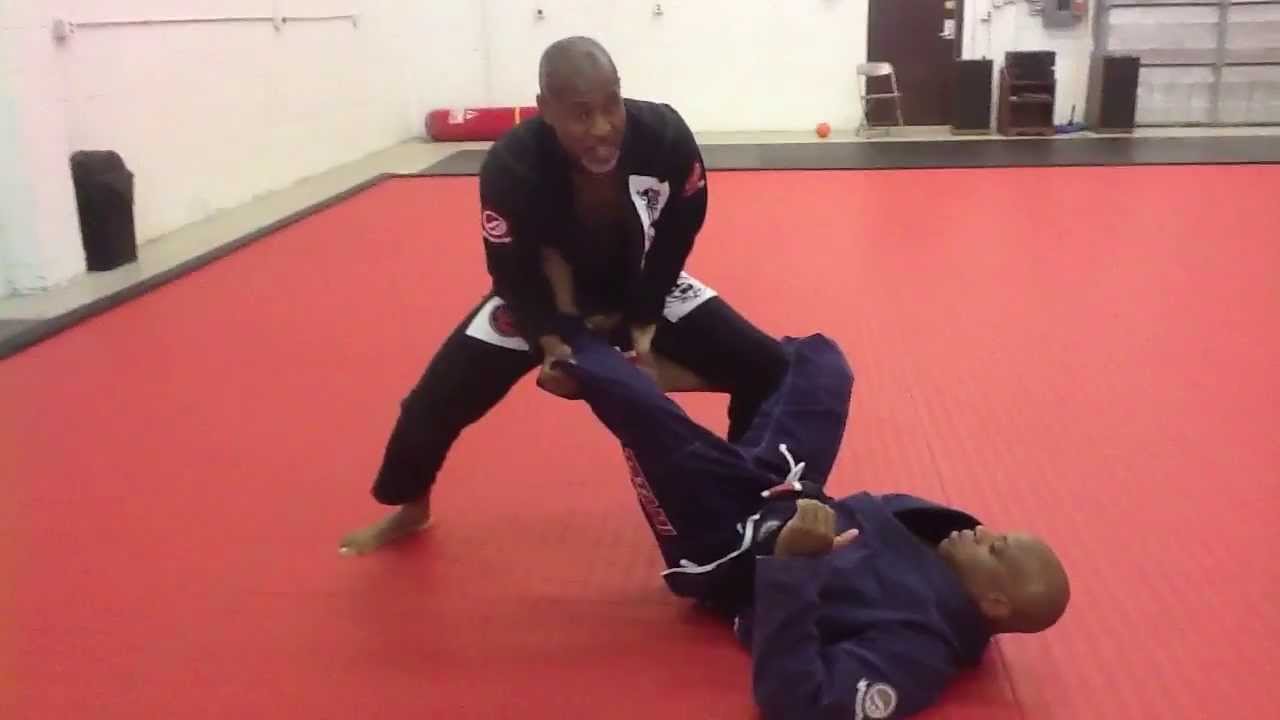 Fairfax Jiu Jitsu: Leg Drag Pass off De La Riva Guard - YouTube