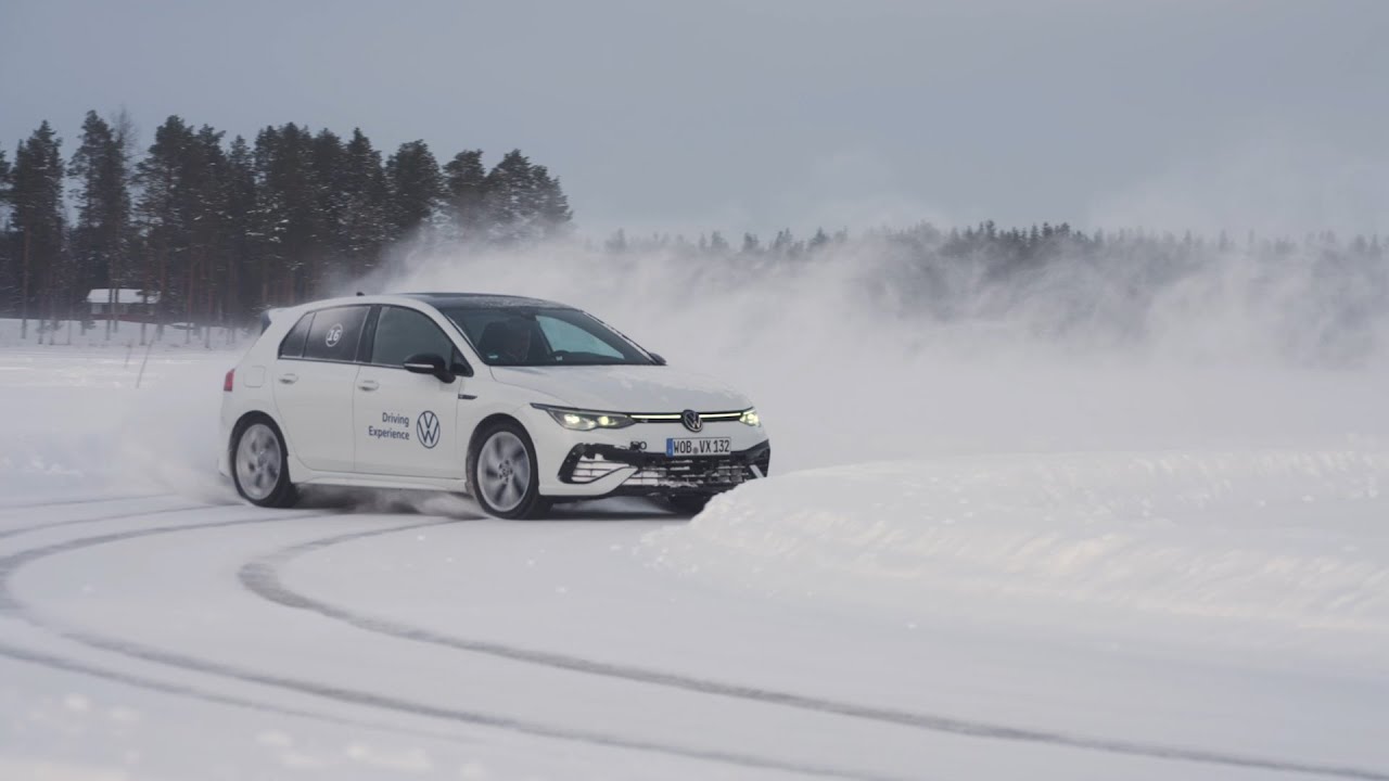 Derrapamos en la Volkswagen R Ice Experience / Prueba | Centímetros ...