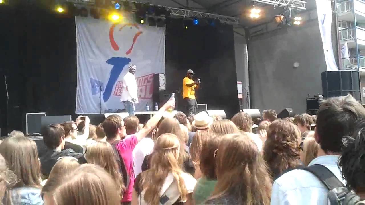 Def Rhymz - Doekoe @ bevrijdingsfestival wageningen 5 mei 2011 - YouTube