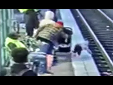 SUBWAY SHOVER CAUGHT ON CAMERA: 3 year old pushed onto subway tracks ...