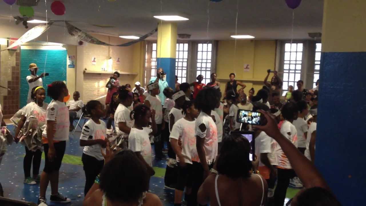 P.S. 135 2nd graders dance performance - YouTube