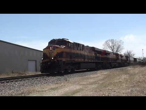 KCSM #4664 Leads NB Grain Train. Grandview, MO 4/4/22 - YouTube