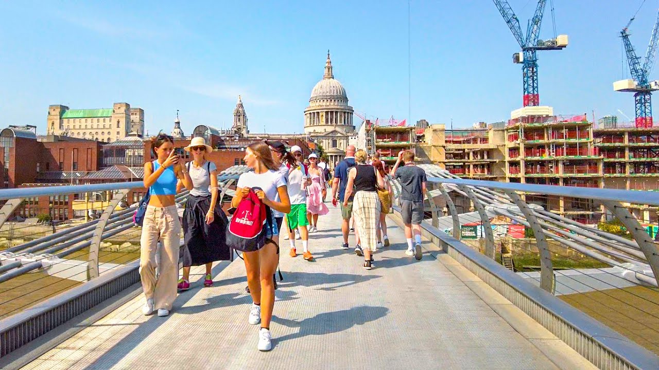 London ‘Red Extreme Heat Warning’ Heatwave Walk, Waterloo Station to St ...