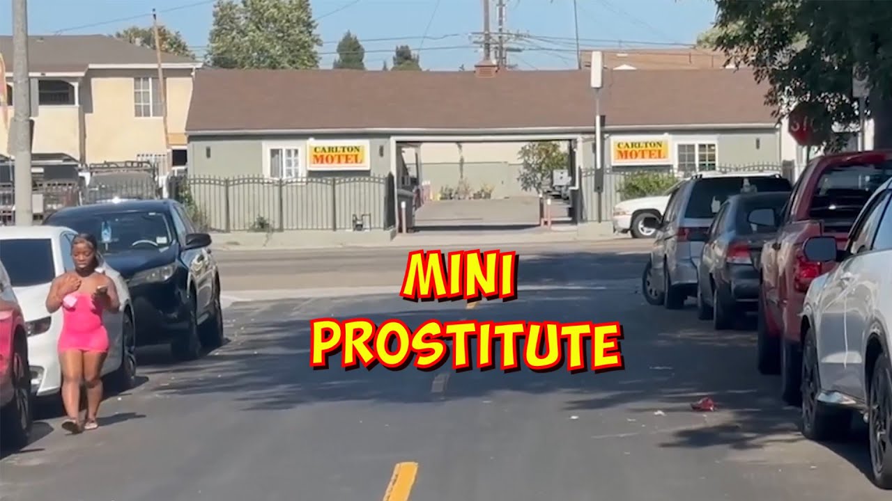 Mini Hookers In L.A (Figueroa street) - YouTube