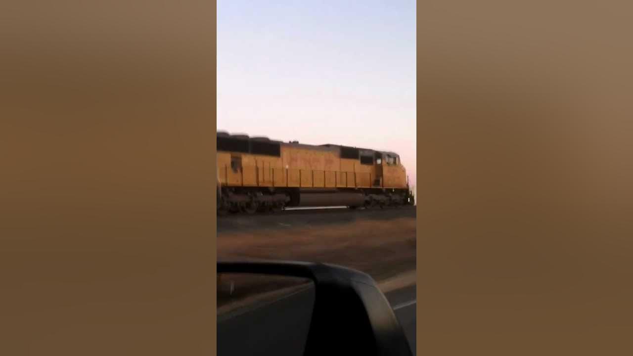 Pacing with UP 4689 - YouTube