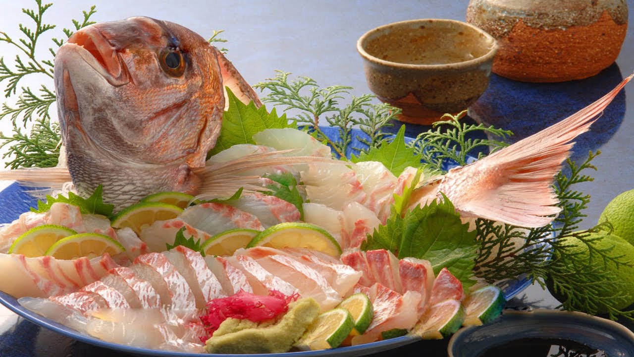 Discover Japanese cuisine, How chefs prepare red sea bream into ...