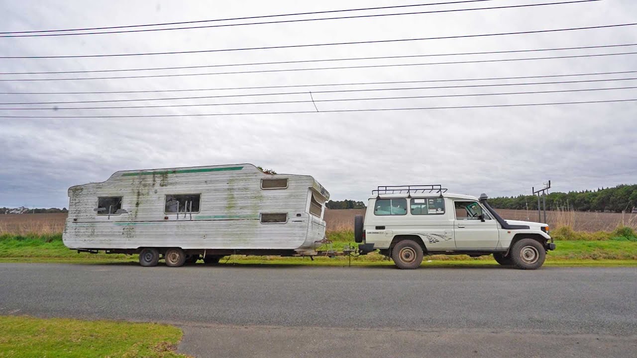 24 Foot Caravan Salvage - Caravan Restoration #1 - YouTube
