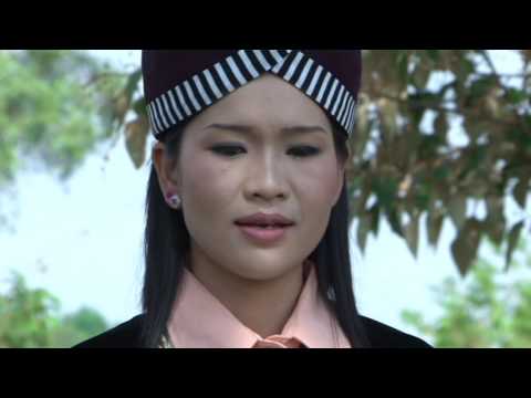 Npauj Lis Nraug Kev Deb - YouTube