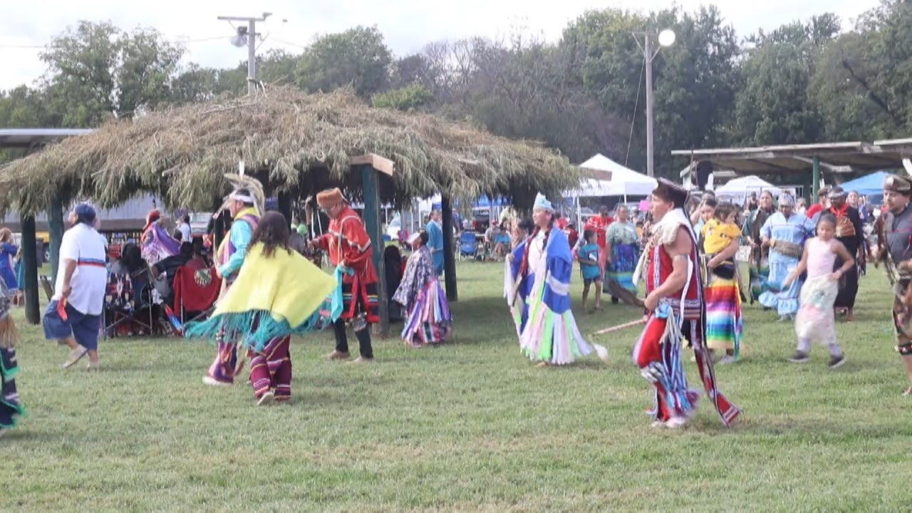 Iowa Tribe of Kansas and Nebraska holds Powwow - YouTube