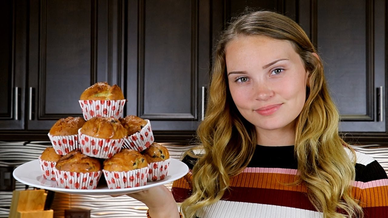 ASMR Baking Blueberry Muffins - YouTube