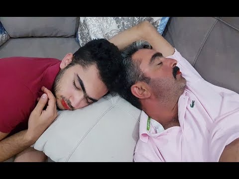 Babamla Bana Eşek Şakası Uyurken Dudağımıza Ruj Sürmüşler Bu Bize Yapılırmı