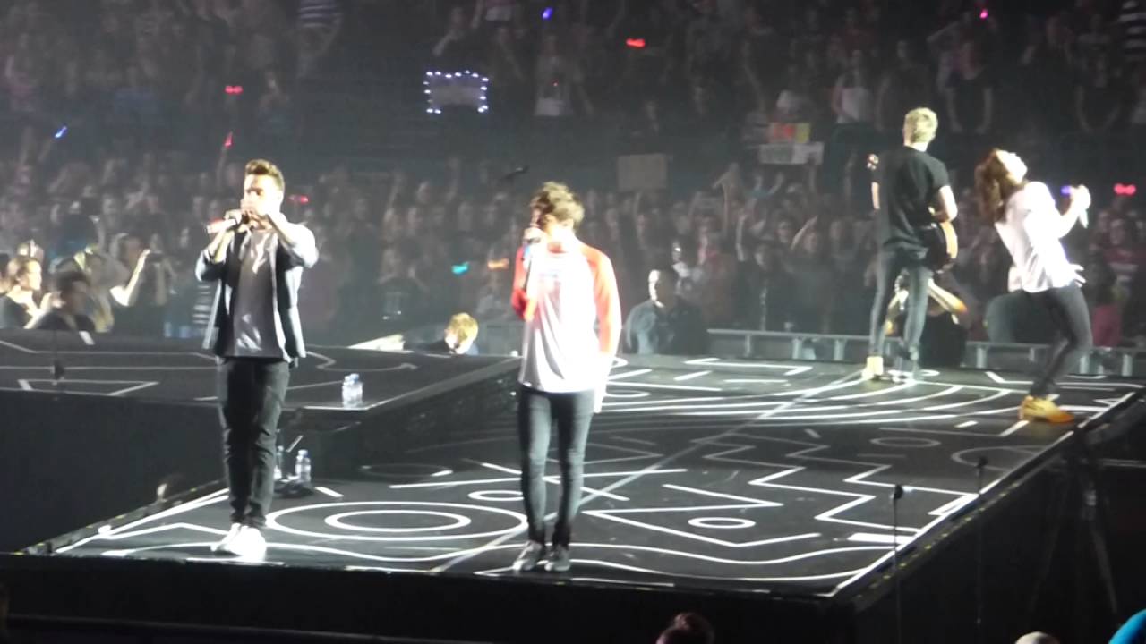 No Control - One Direction - OTRA – Birmingham - 11/10/15 - YouTube