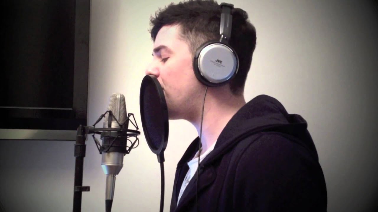 Gavin Beach - I Can't Make You Love Me - YouTube