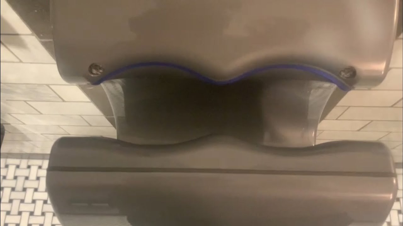 Dyson Airblade dB @ Easton Town Center, in Columbus, OH - YouTube