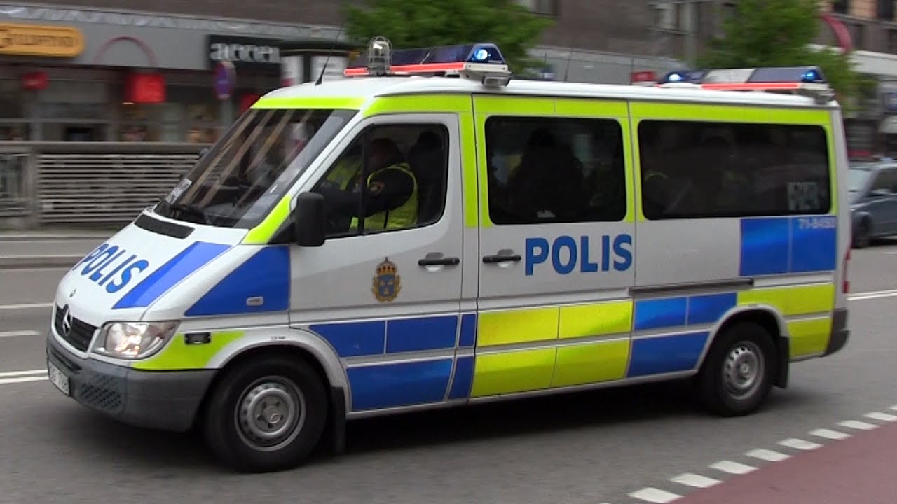 Police Mercedes-Benz Sprinter riot vans Stockholm [SE | 5.2015] - YouTube