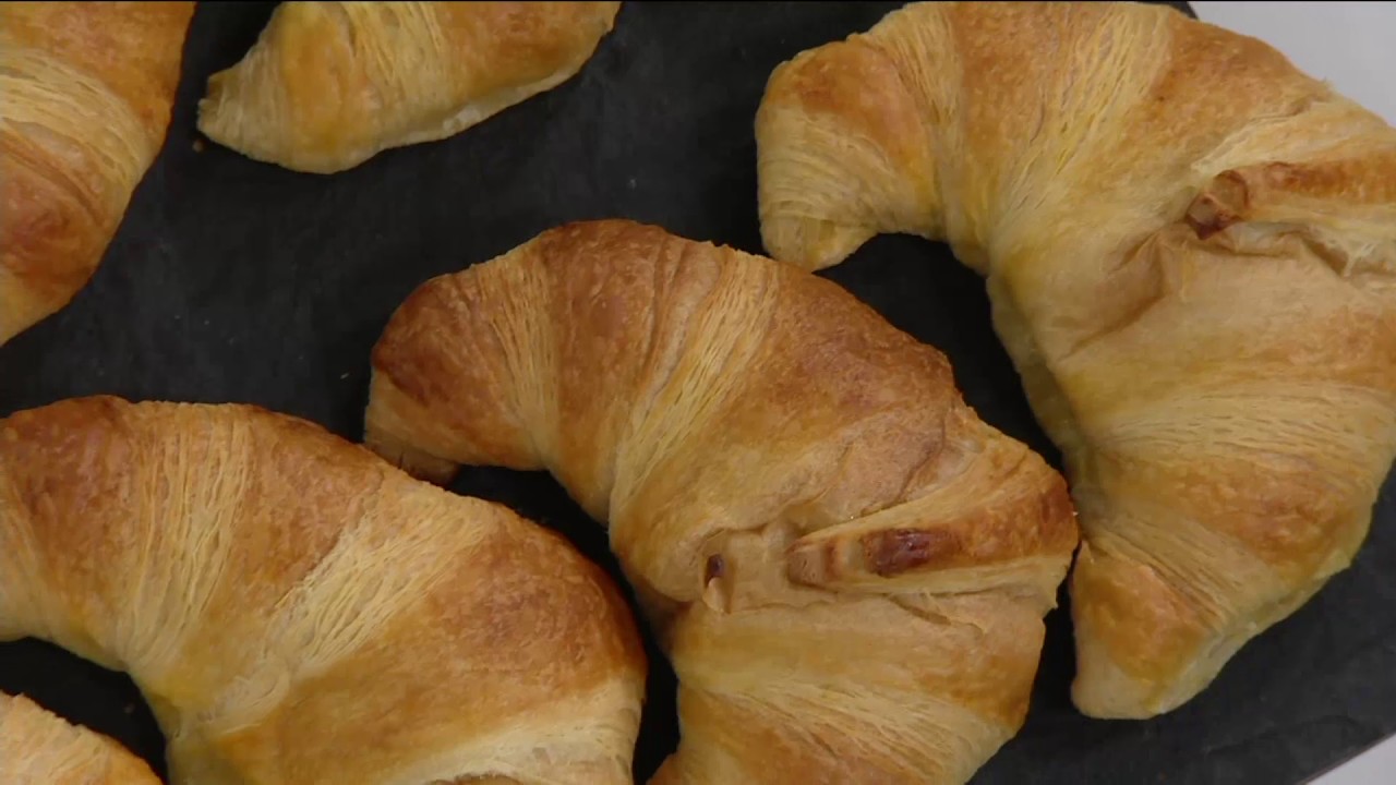 Authentic Gourmet 20 Jumbo Curved French Croissants on QVC - YouTube