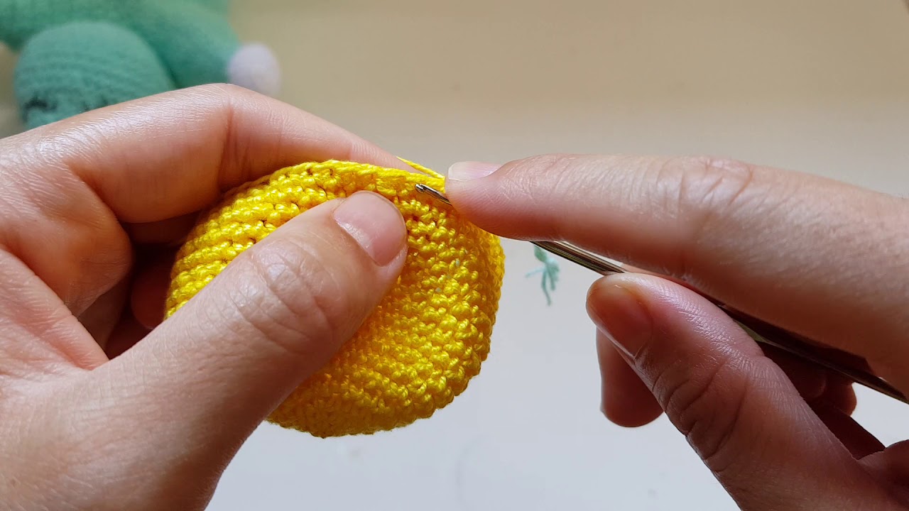 How to make an Invisible Decrease (Amigurumi patterns) - YouTube