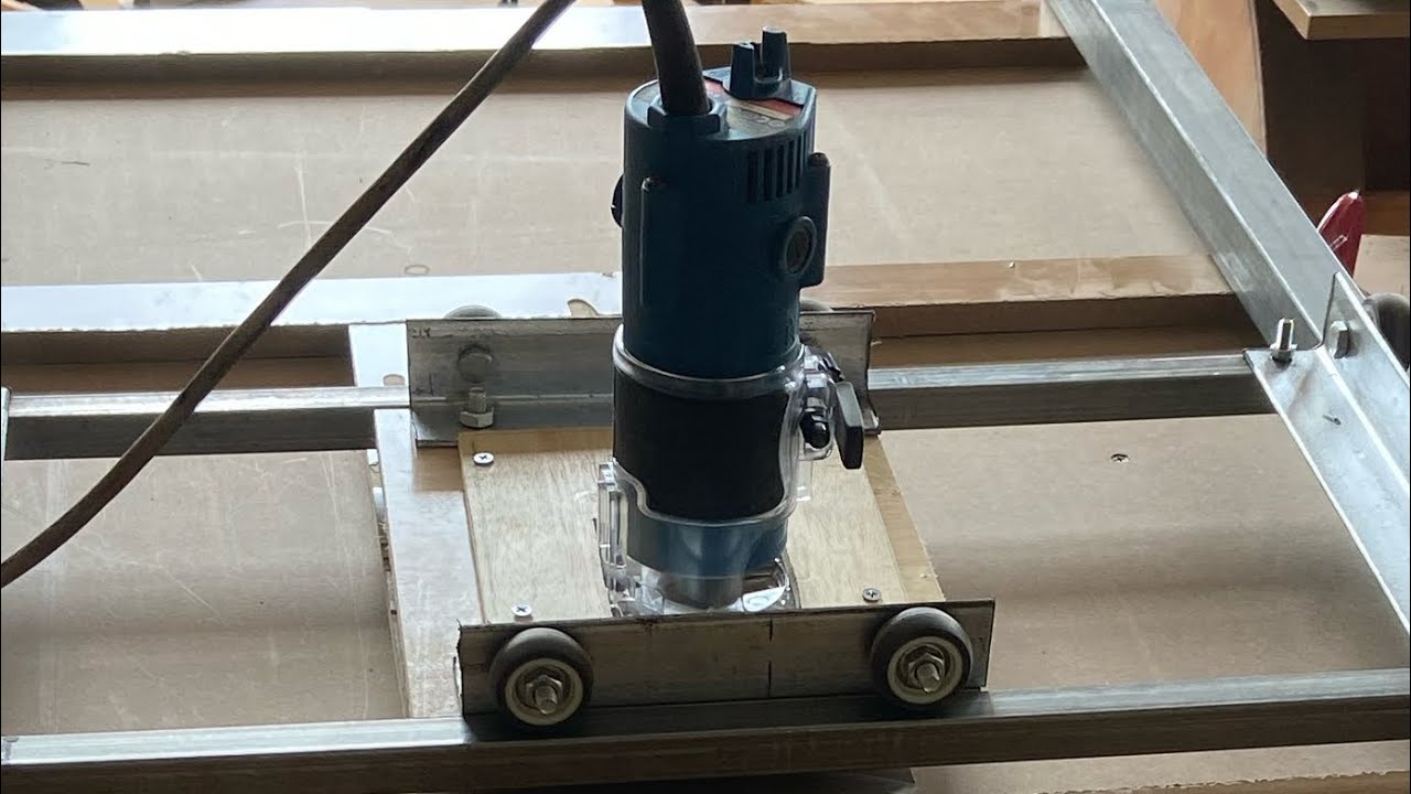 Adjustable Router Sled -Woodworking Jig /Desengrosso com tupia - YouTube