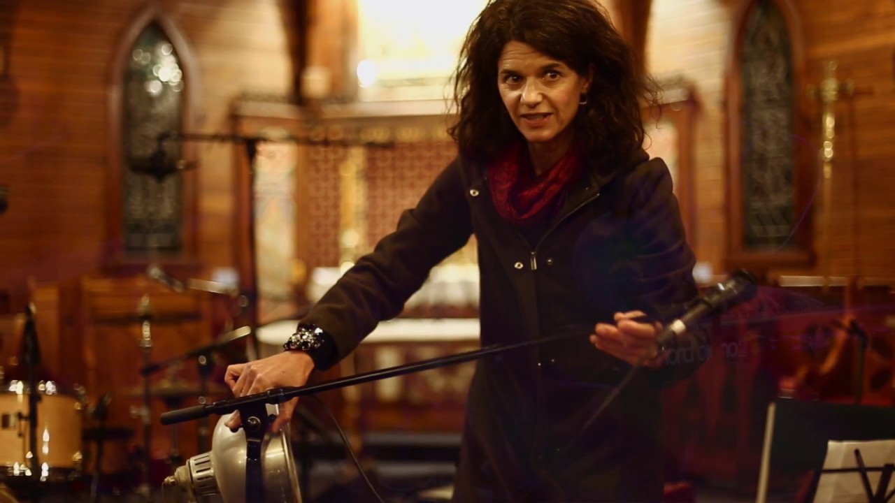 The Queen's March - YouTube