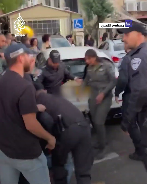 الشرطة الإسرائيلية تفرّق بالقوة مظاهرة منددة بالحرب على غزة وتعتقل