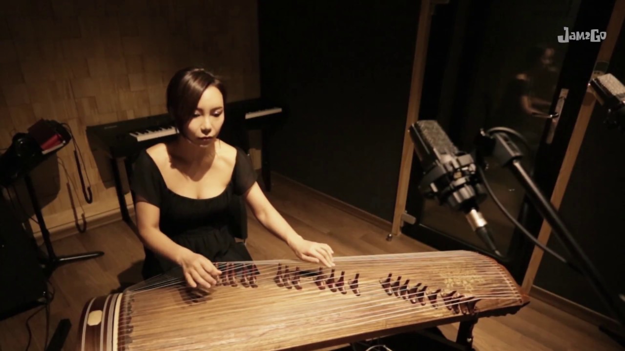 장희영 (가야금) - 첫사랑 (김효근) [SelfMaking] - YouTube