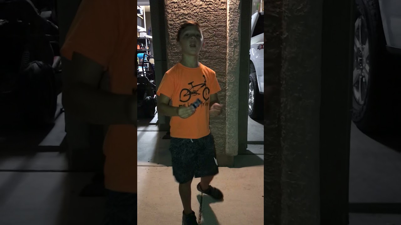 69 feet hot wheels track insane - YouTube