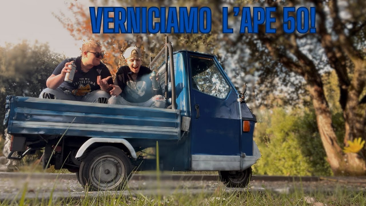 VERNICIAMO L'APE 50! *DUE ESAURITE E UN'APE* - YouTube