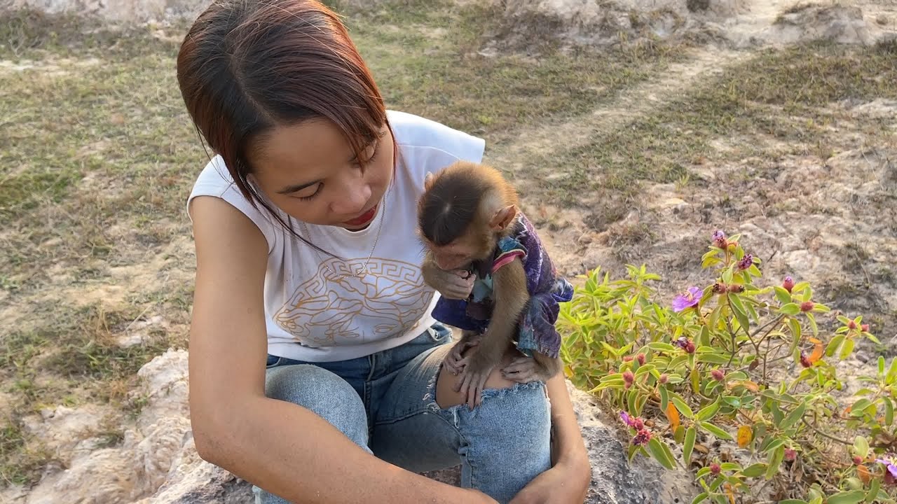 Baby Tav Tav Seem So Sad Dont Want To Talk To Mom - YouTube