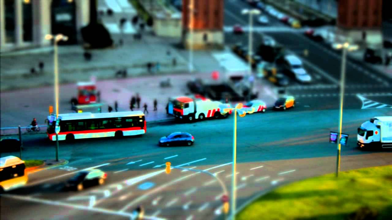 Barcelona - fake Tilt Shift - YouTube