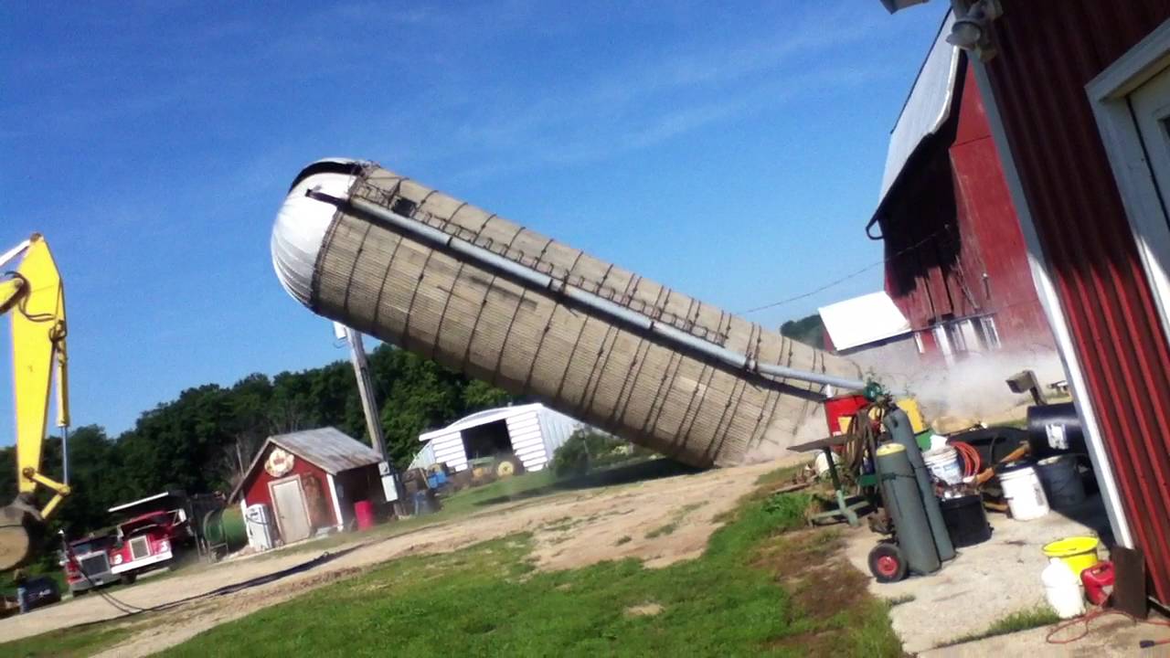 Wilber Silo Tipping - YouTube