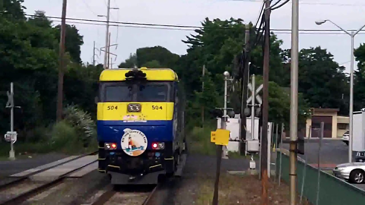 LIRR: #2798 w/#502 & #504 With avasic1995 @ Sayville [HD] - YouTube