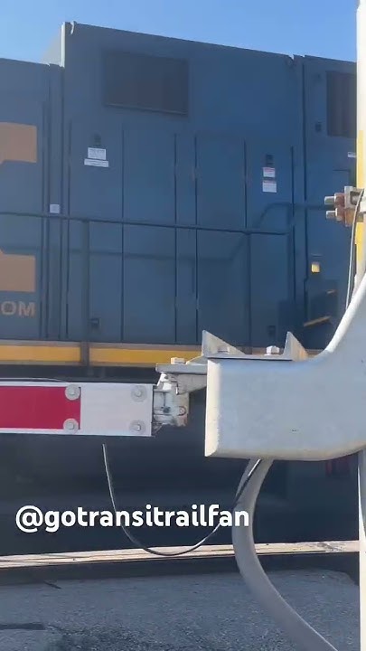 CPKC 731 with Screaming CM44AH Mid DPU - YouTube