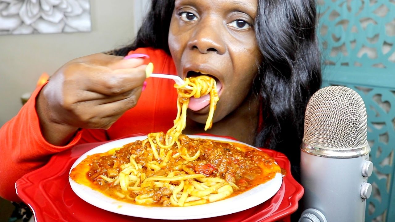 Spaghetti ASMR Eating MOUTH SOUNDS - YouTube