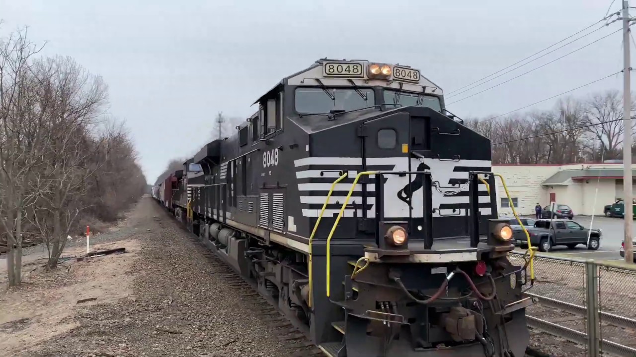 EXTREMELY RARE: NS H55 LOCAL WITH ES44AC AND DASH 9!!!! - YouTube