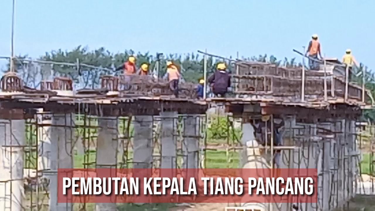 Proyek jembatan pandan simo sisi timur membuat kepala tiang pancang ...