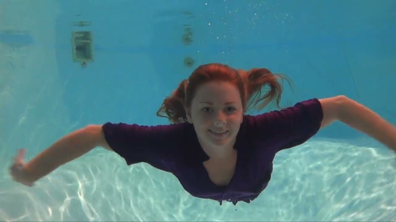 Wetlook Jeans Underwater in Pool - YouTube