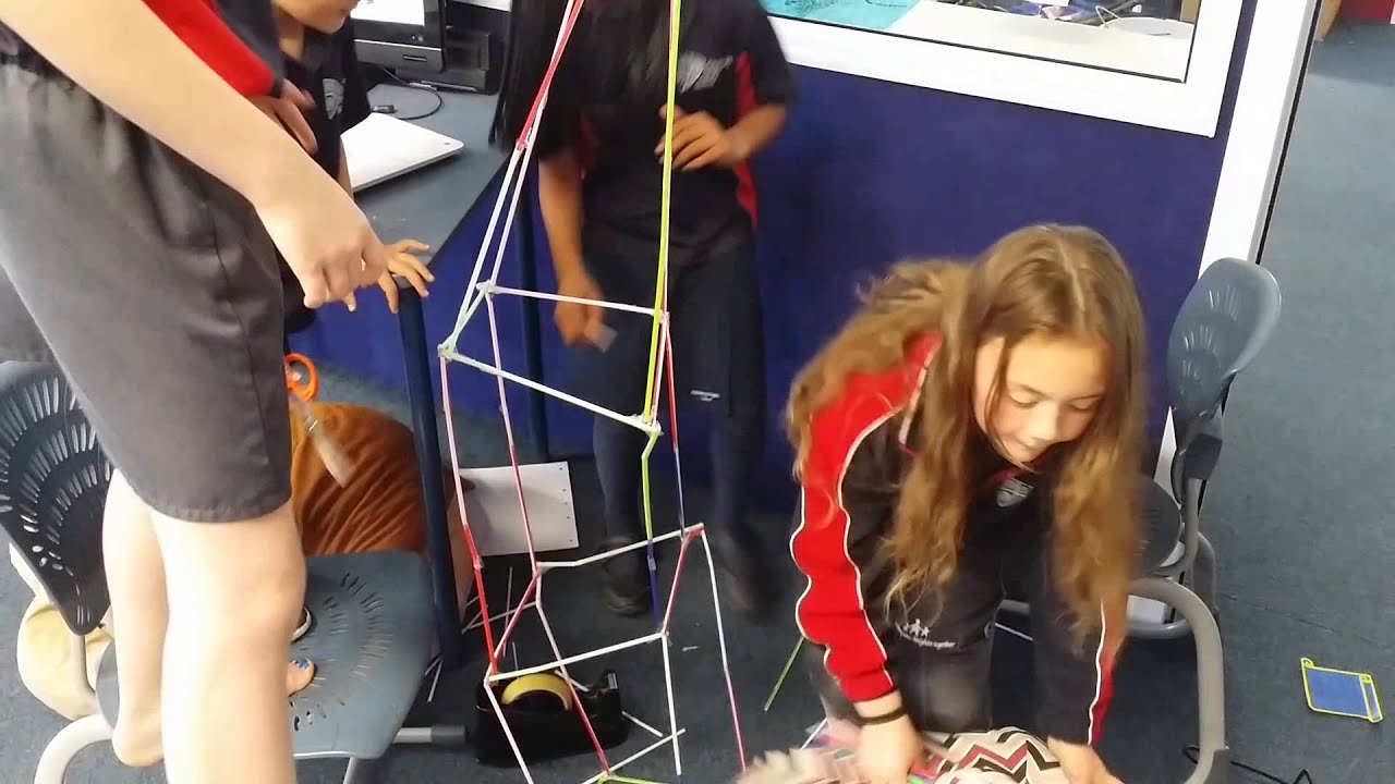 Straw tower challenge - YouTube