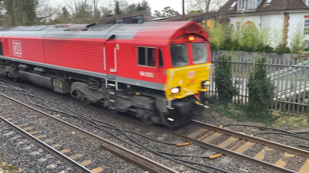 Class 66 | 66025 | DB Cargo UK | Light Engine - YouTube