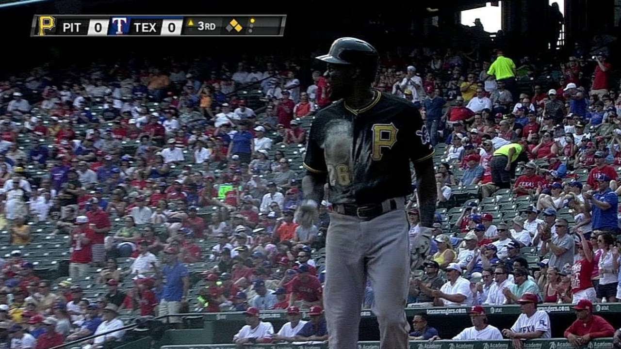 PIT@TEX: Walker opens the scoring with an RBI single - YouTube