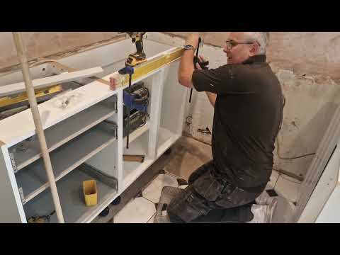 HOWDENS CORNER POSTS TIP - YouTube