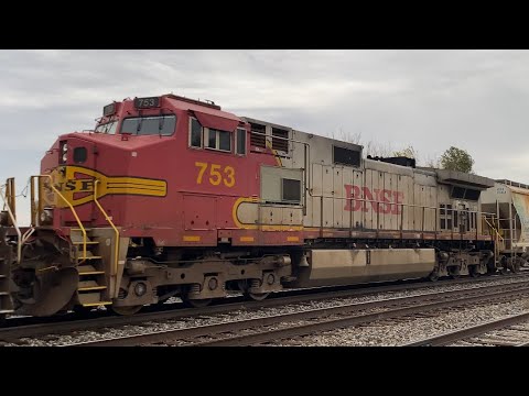 BNSF 753 Trails on a Manifest through Milmine, IL - YouTube