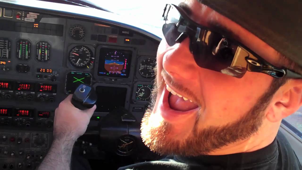 FLYING A JET PLANE! - YouTube