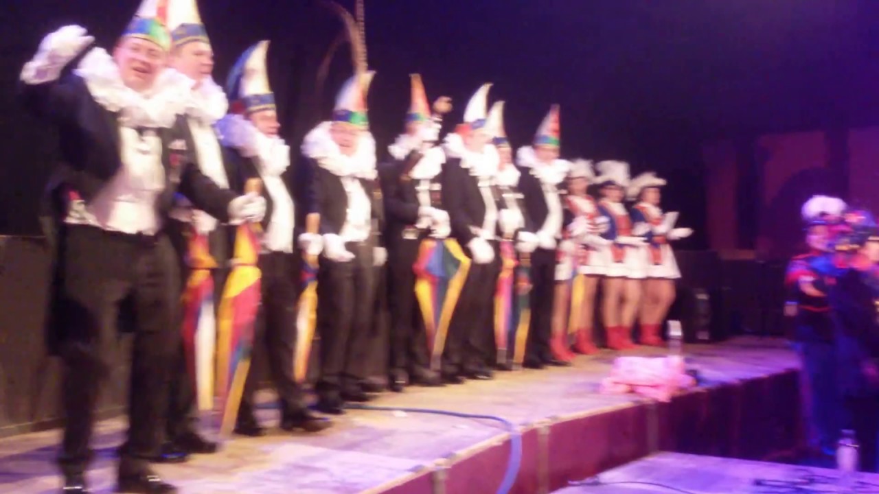 Jocus RaadvanElf viert mee met winnaars carnaval Venlo 2017 - YouTube