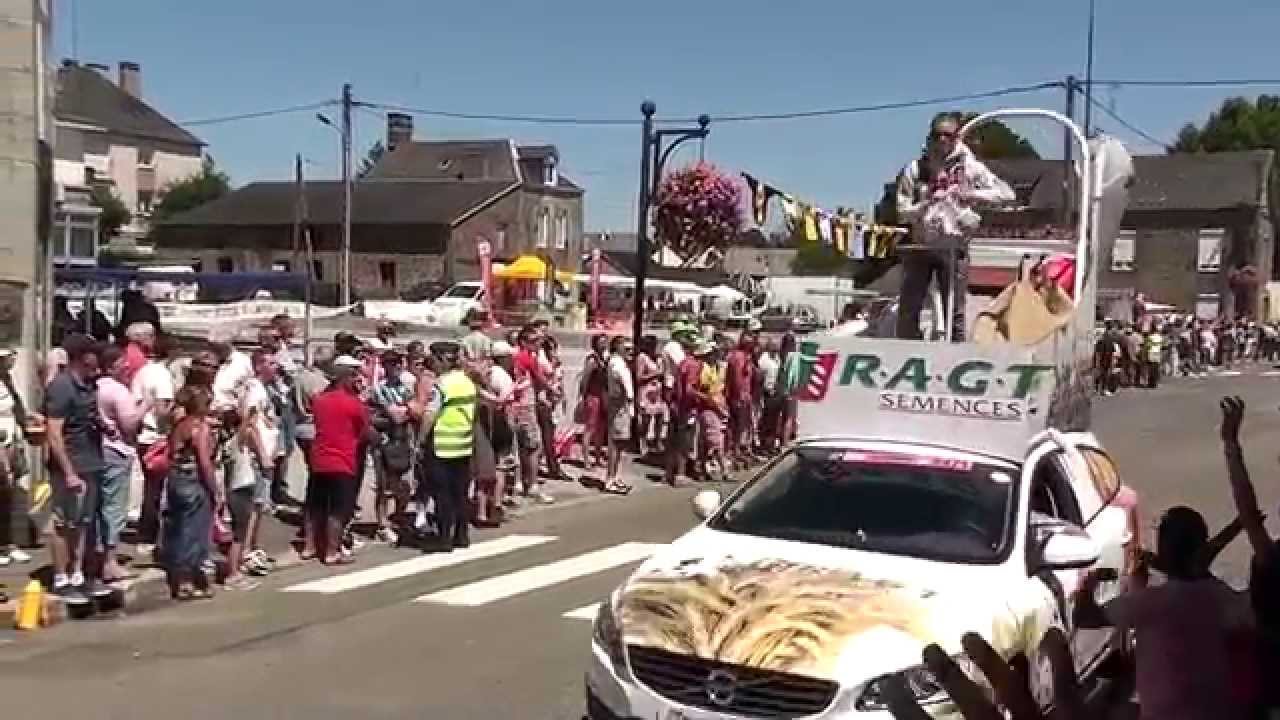 TOUR DE FRANCE 2015 à GORRON - 53 - LA CARAVANE (2ème Partie) et la ...