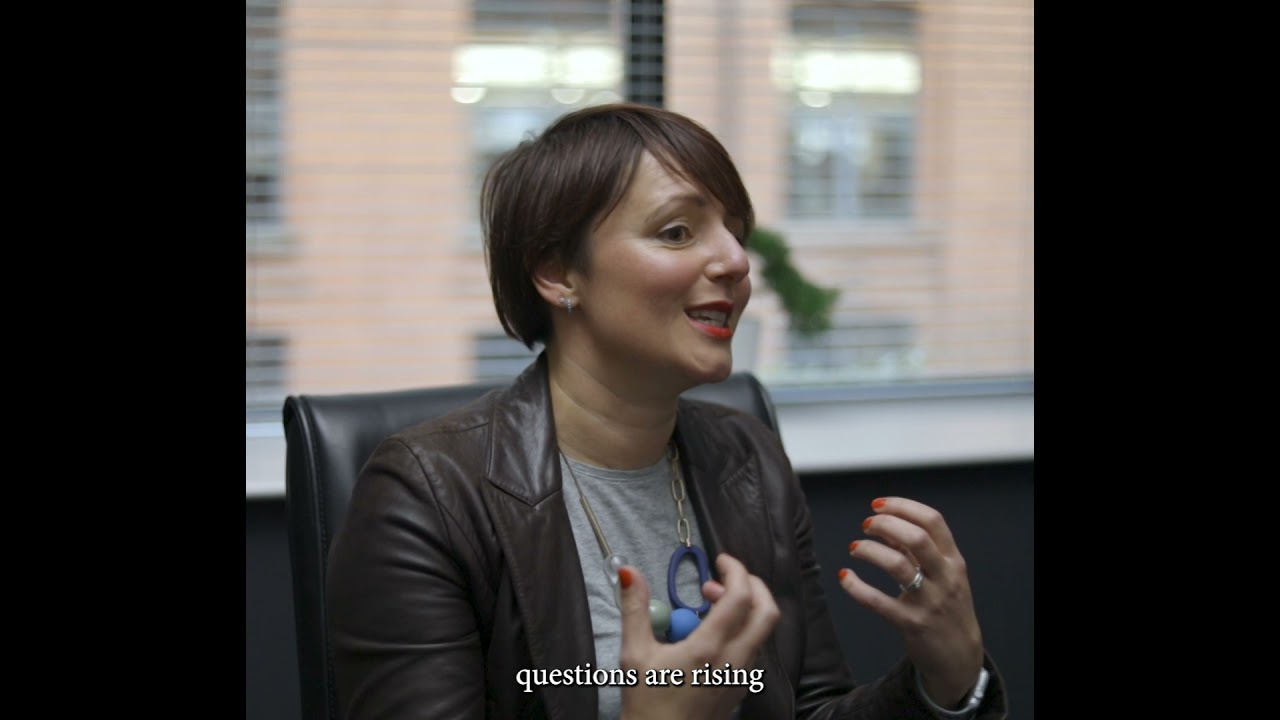 Professor Siobhan O'Neill sits down with Professor Victoria Simms - YouTube